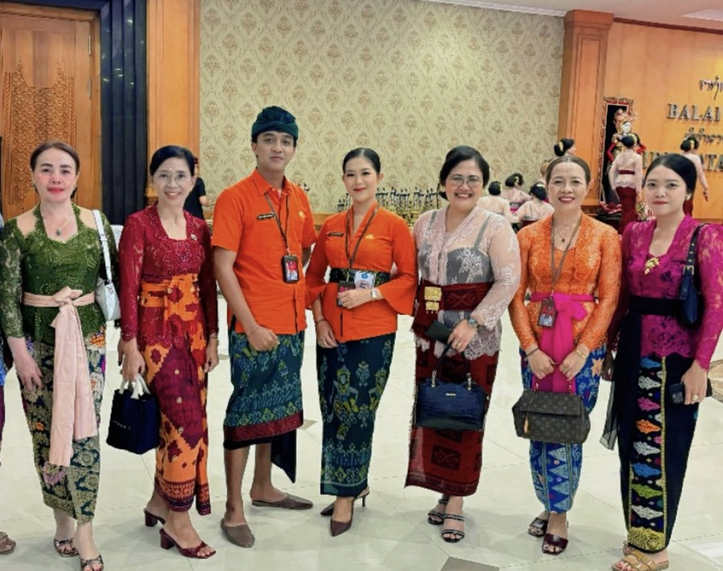 TP PKK Kecamatan Kuta Selatan ikut serta dalam Pembukaan Kesenian Bali ...