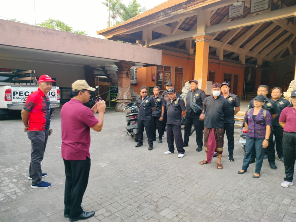 Pengendalian Penduduk Non Permanen secara terpadu di wilayah kelurahan tanjung benoa, kelurahan ...